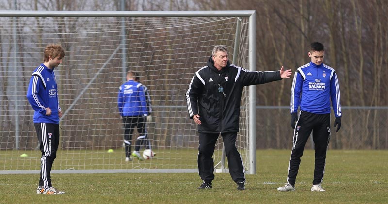 Lars Olsen: Vit koma undir trýst - Fótbóltssamband Føroya