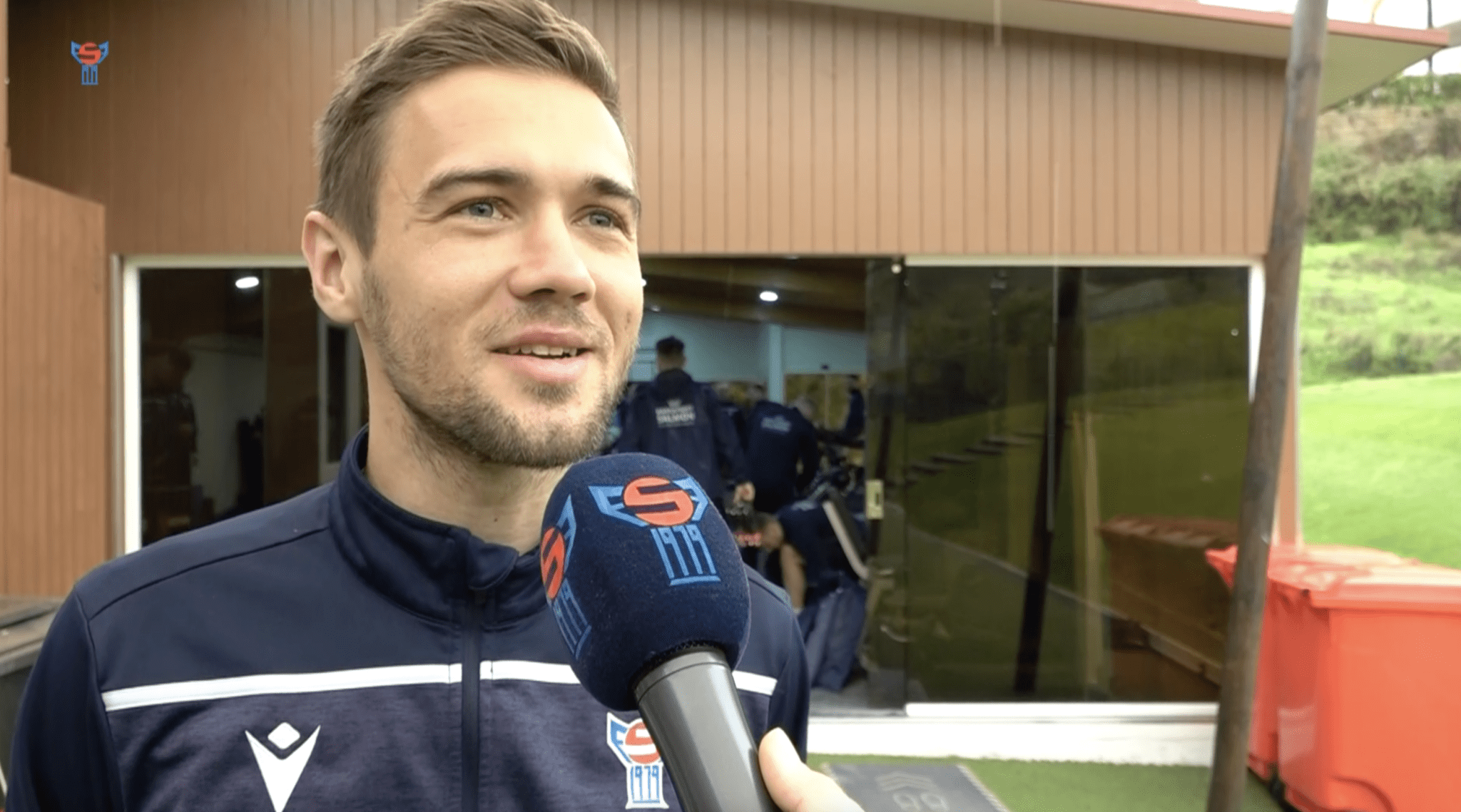 Hallur: Eg njóti hvørja løtu - Fótbóltssamband Føroya